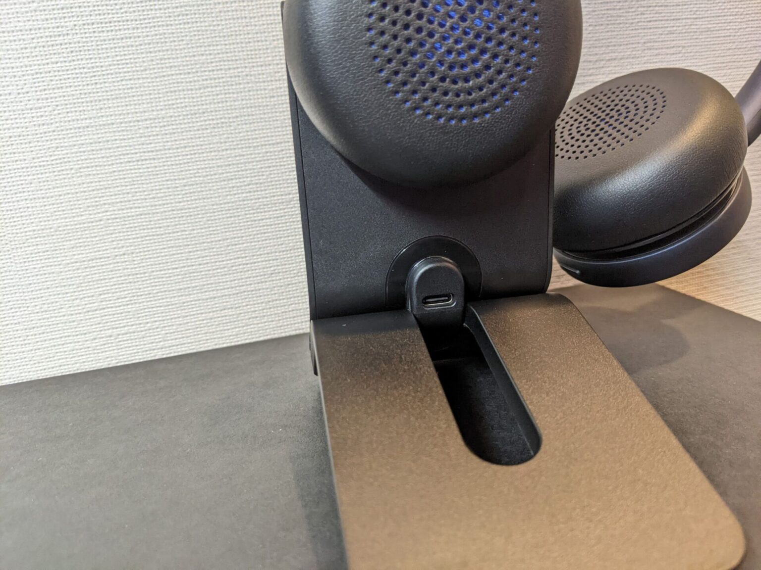 【レビュー/音声あり】テレワークに全振りヘッドセット！Anker PowerConf H700を使ってみた - A-T LOG